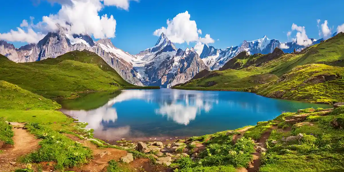 Between Lakes and Alps | 7-Day Tour